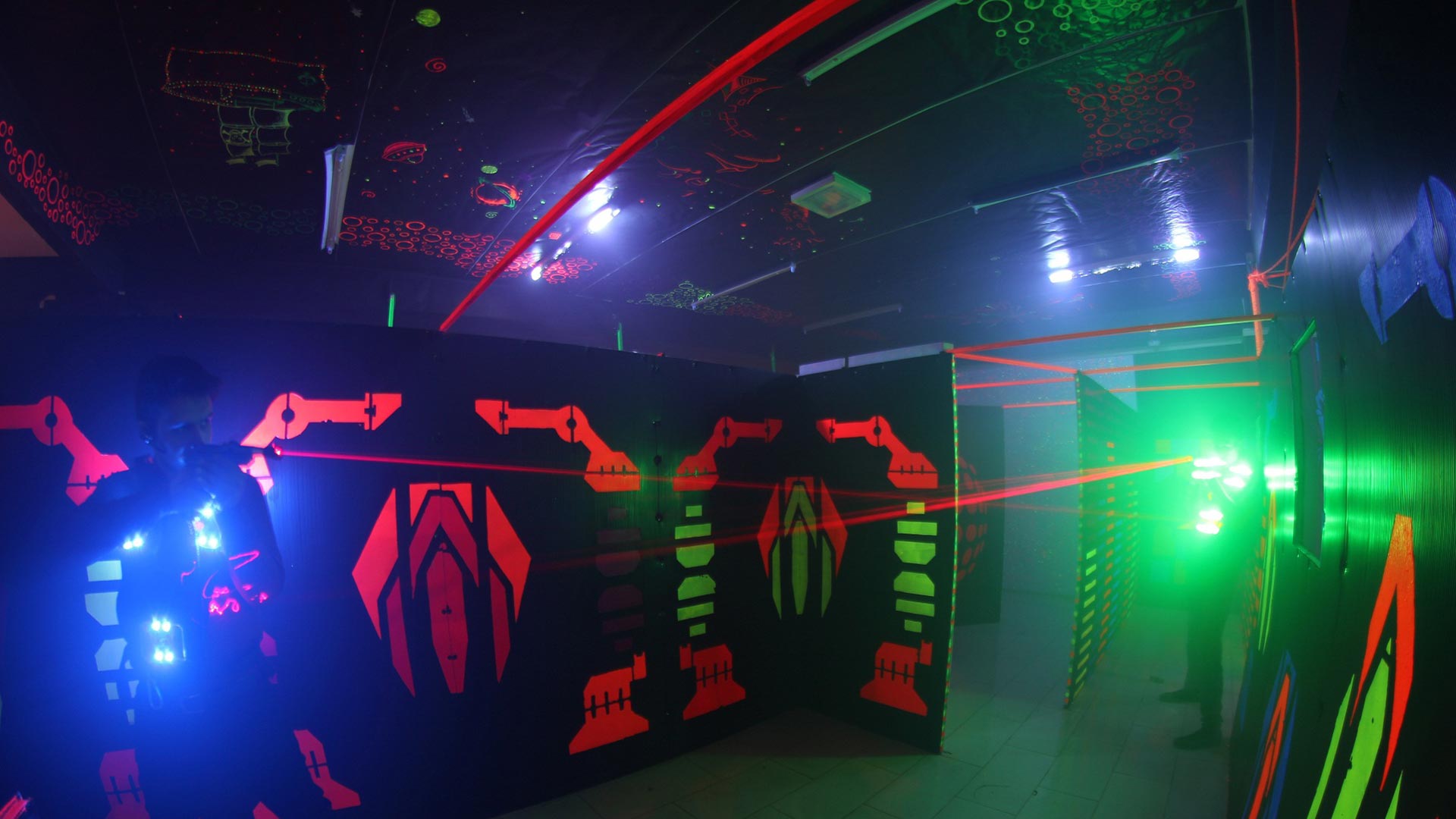 Laser game Q-zar au Crosly - rencontre amicale loisir (Bruxelles ...